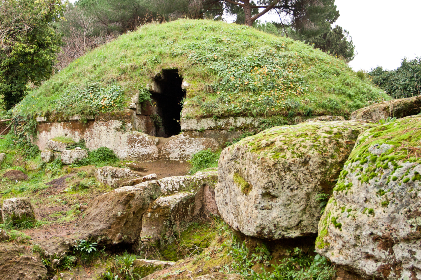 Cerveteri: cosa succede varcando la soglia della Necropoli della ... Cerveteri: cosa succede varcando la soglia della Necropoli della ...